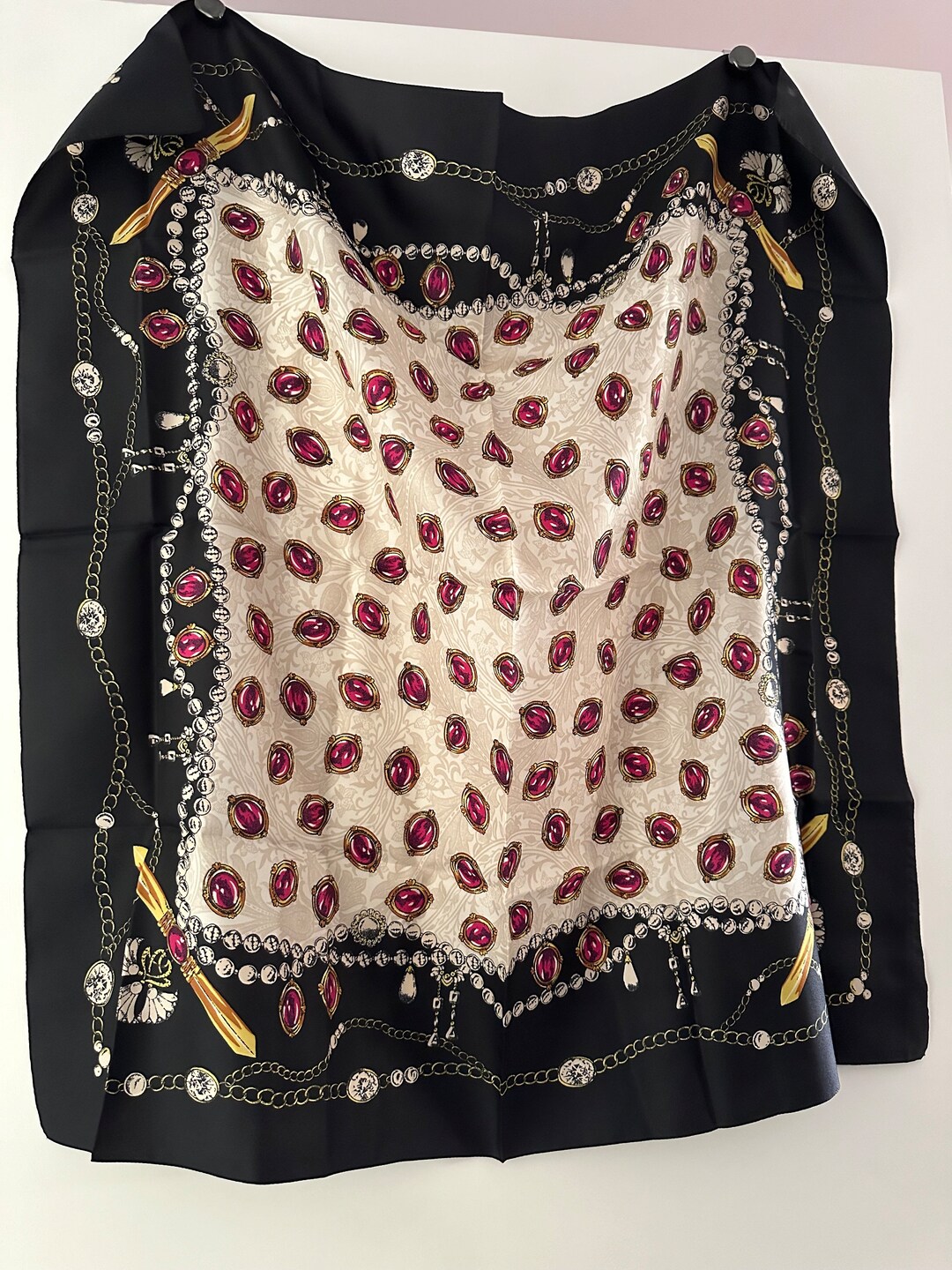 Retro Square Black Scarf Beads & Chains Design Made in Italy Retro Head ...