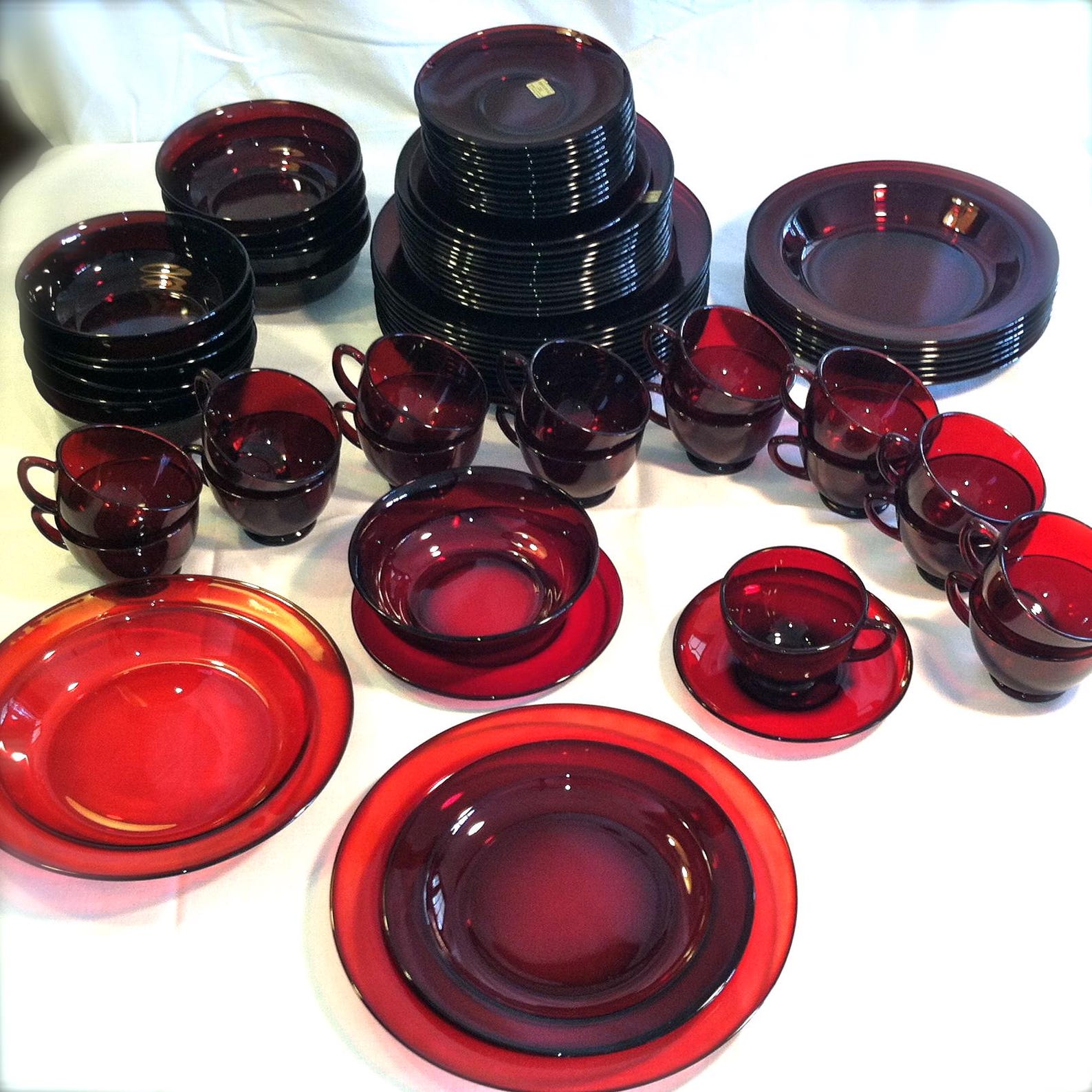 Vintage Arcoroc France Ruby Red Dinner Set Plates Bowls - Etsy