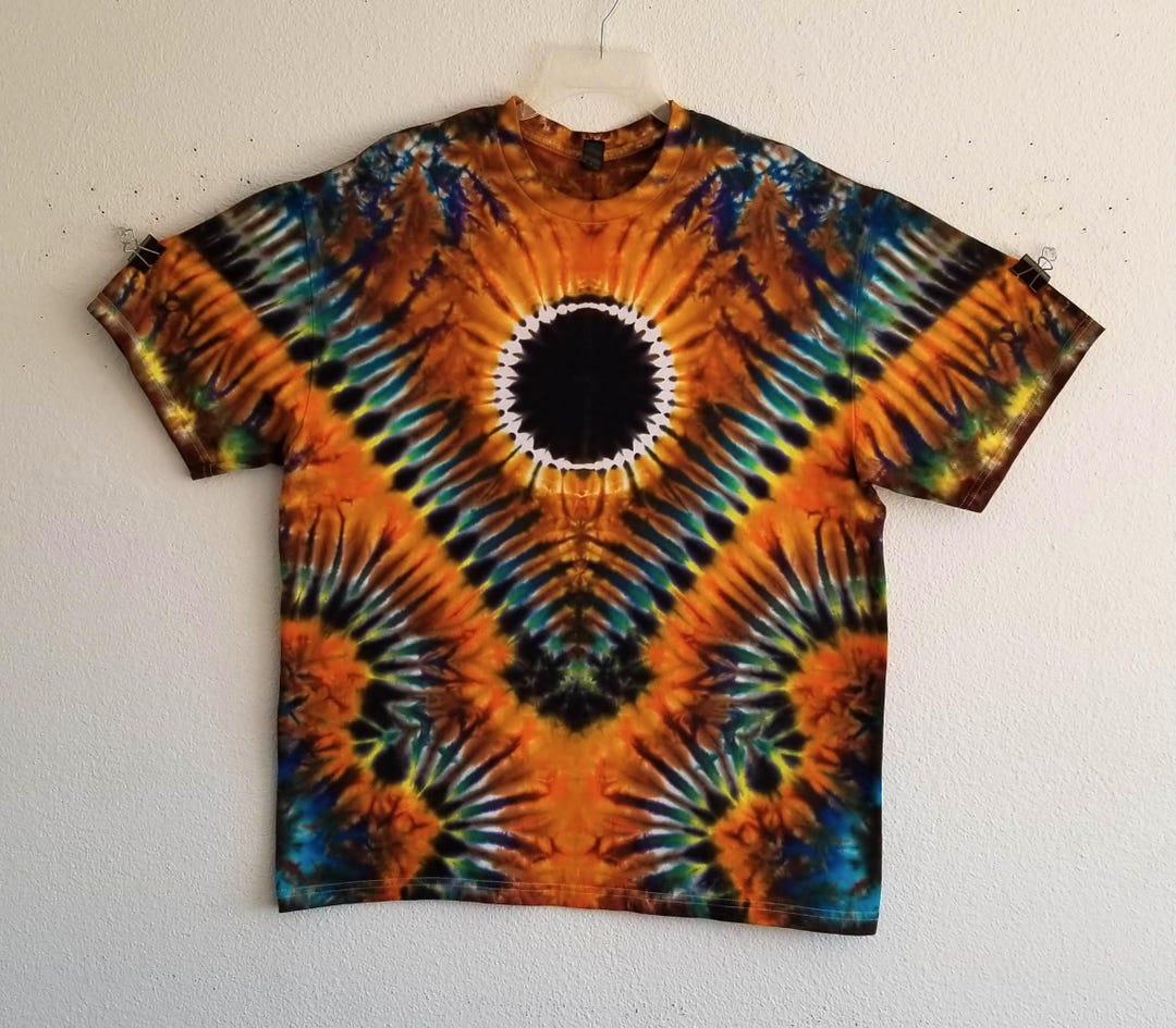 XL "total Solar Eclipse" Tie Dye Shirt! - Etsy