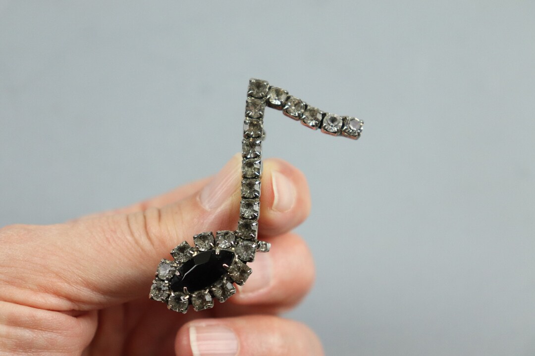 Vintage Silver Metal Brooch Musical Note Pin - Sparkley - Shiney ...