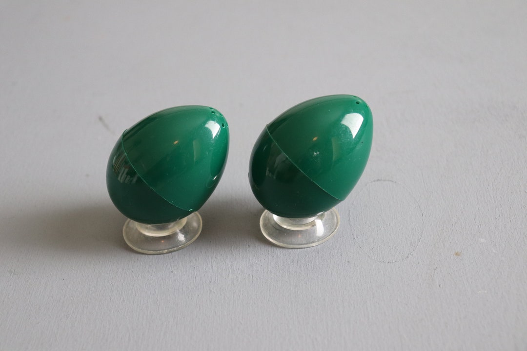 Vintage EGG Shaped Salt and Pepper Shakers Green - Etsy