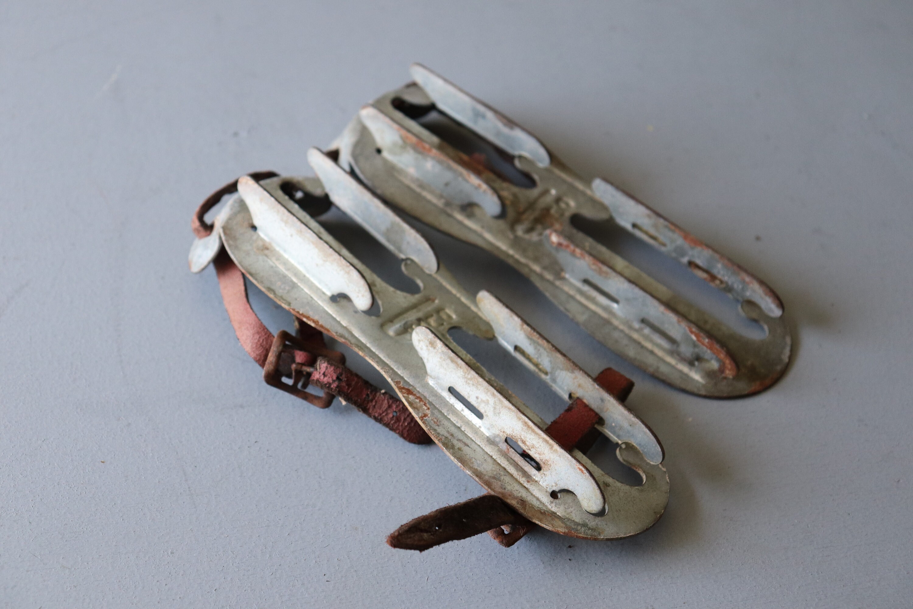 Antique Metal Distressed Childrens Ice Skates - Double Runner ...