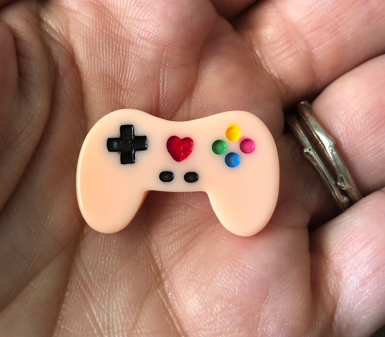 Gamer Pin Retro Video Game Controller Lapel Pin - Etsy
