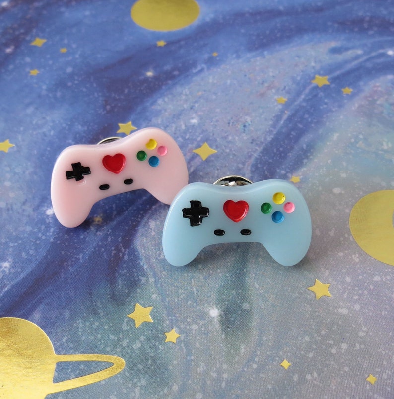 Gamer Pin Retro Video Game Controller Lapel Pin - Etsy