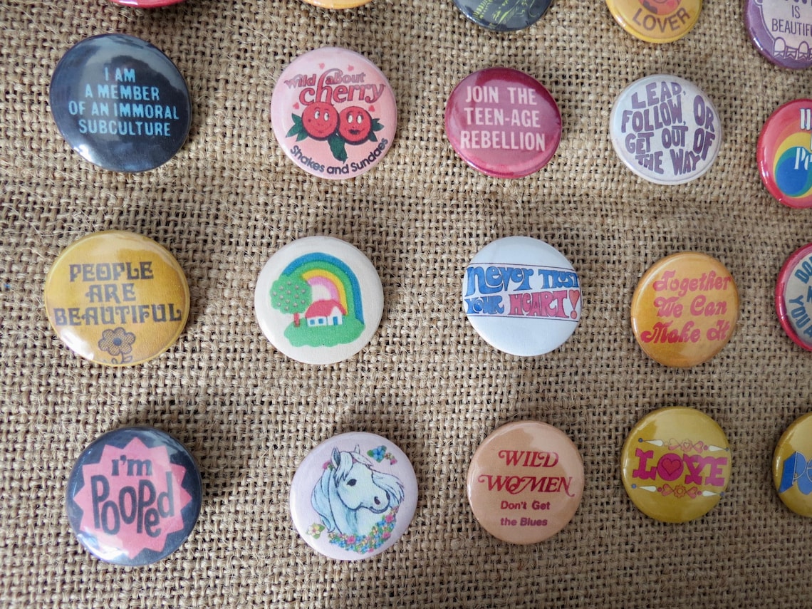 Vintage Style Pinback Buttons - Groovy Hippie 60s 70s 80s Novelty Pins ...