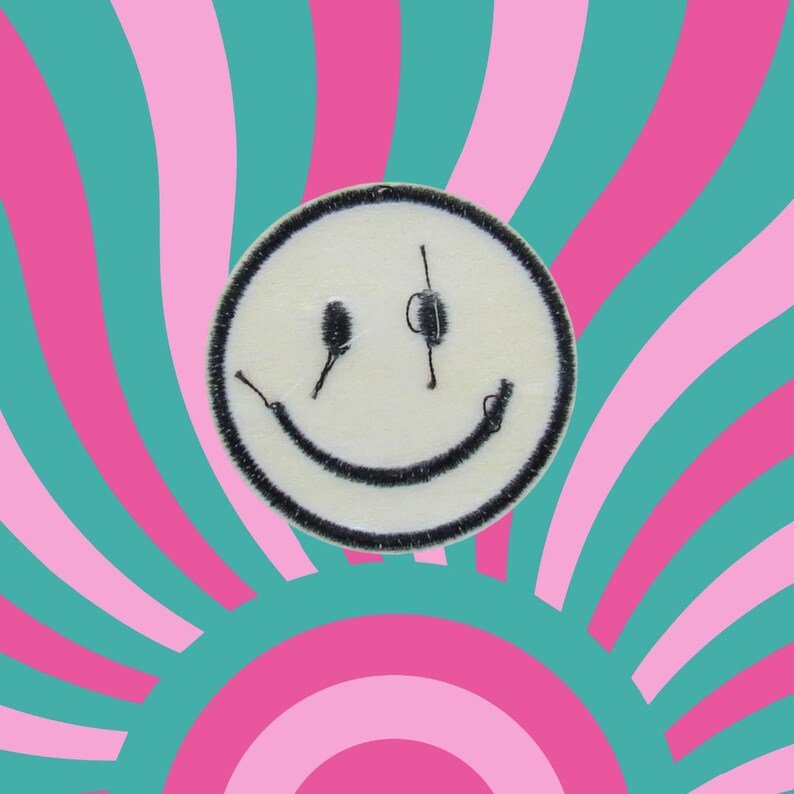 Happy Face Patch - Groovy Retro Yellow Smiley 70s Patches - 1970s ...