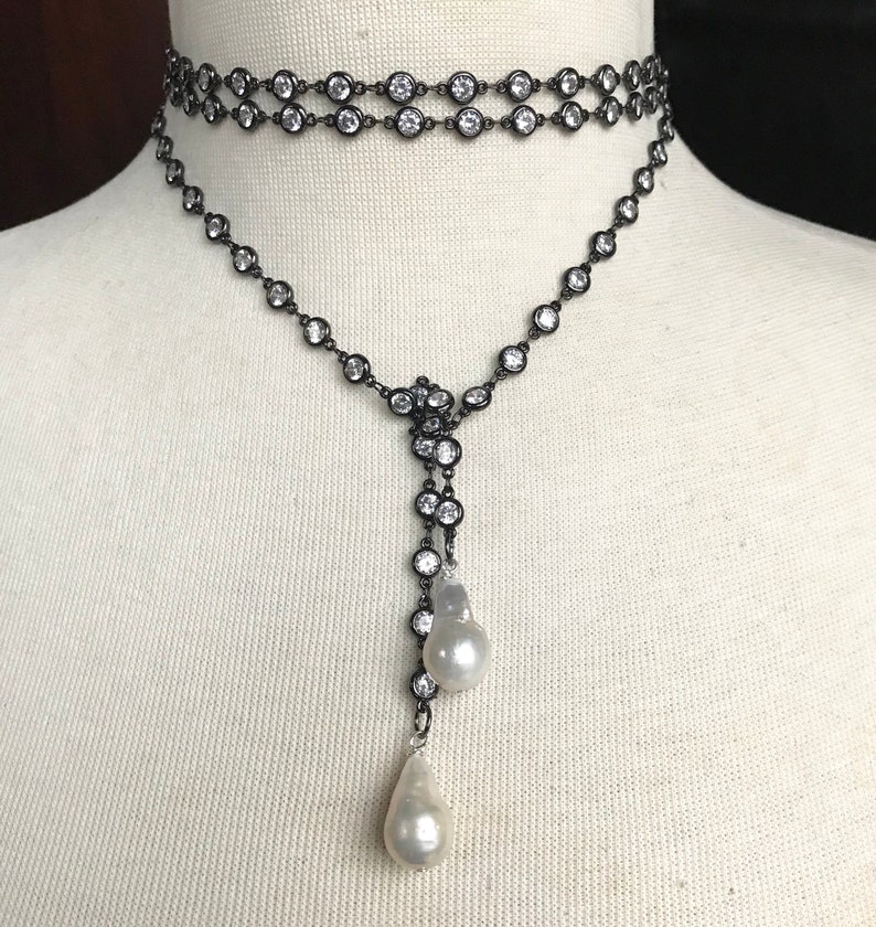 Baroque Freshwater Pearl Lariat Necklace With Gunmetal Crystal Etsy