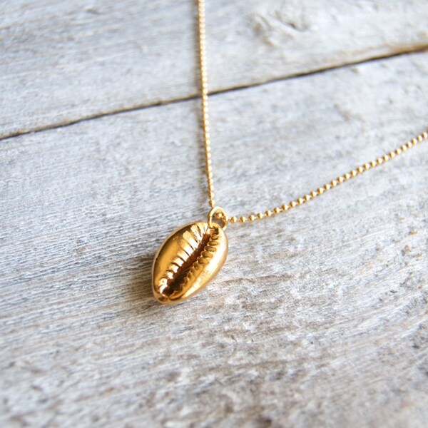 Gold Shell Necklace - Etsy