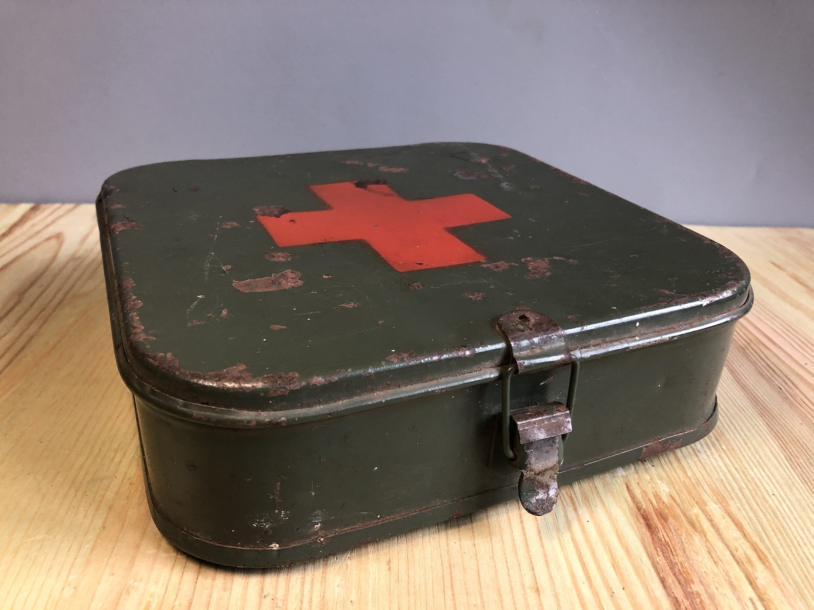 Vintage Soviet Military Box Red Cross Metal Box USSR Medical | Etsy