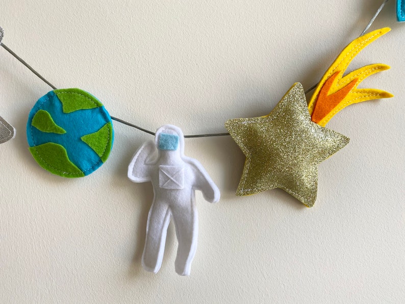Felt Space Bunting Garland: Rocket, Planet, Astronaut Nursery Decor - Etsy