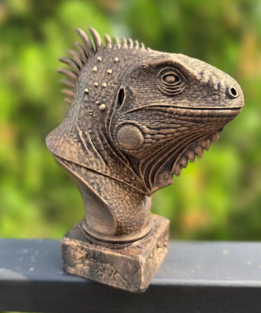 Iguana Bust on a Cracked Stone Base Home Decor, Statue, Bookend ...