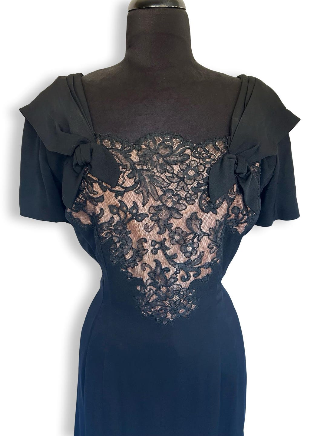 VOLUP Vintage 1940s 1950s Jet Black Rayon and Nude Illusion Floral Lace ...