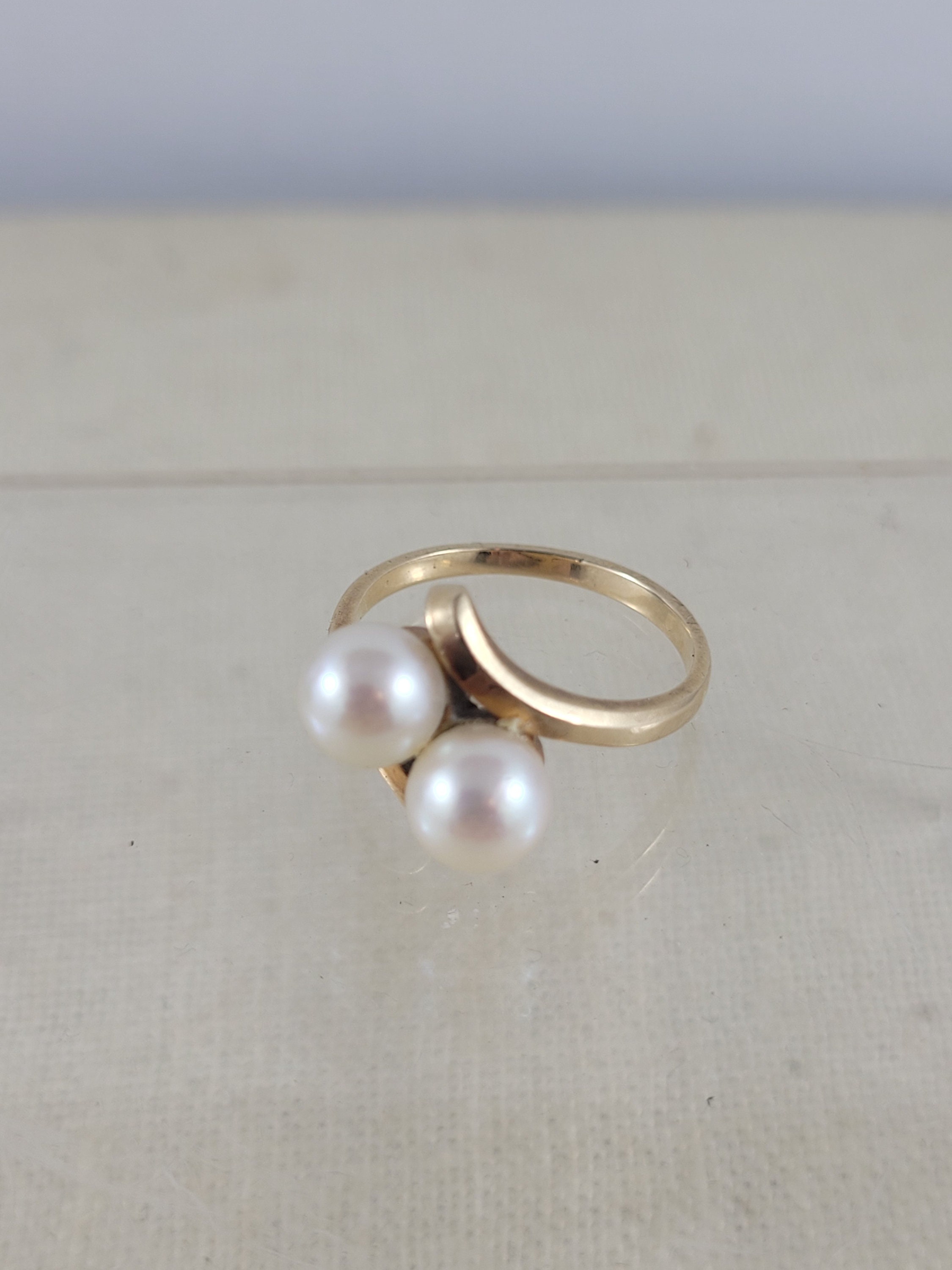 10kt 2 Pearl Ring Vintage Double Pearl Ring Set in 10kt Gold Size 6.5 June Birthstone Christmas Gift for Her