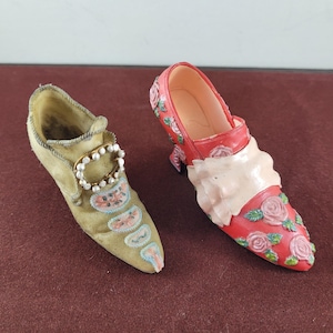 A Collection of 15 Miniature High Heel Shoes Hand Painted Sold ...