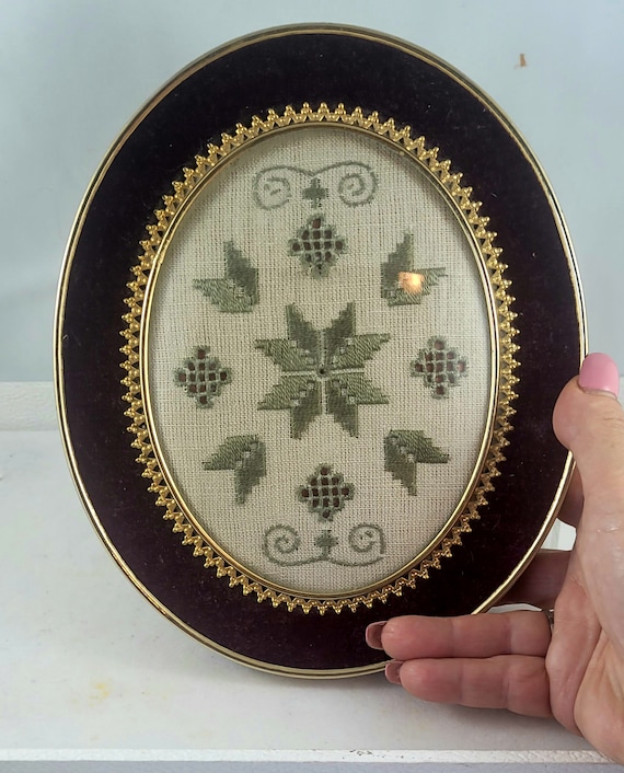 Vintage Cyprus Hand-Crafted Lefkara Lace in Oval Gilt and | Etsy