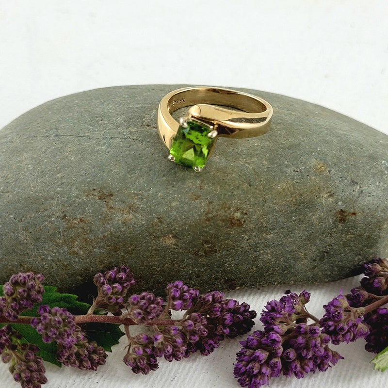 Vintage Peridot Ring - Etsy