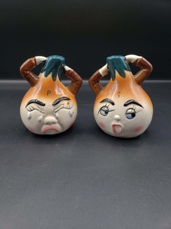 50s anthropomorphic Onion Salt & Pepper shakers / porcelain | Etsy