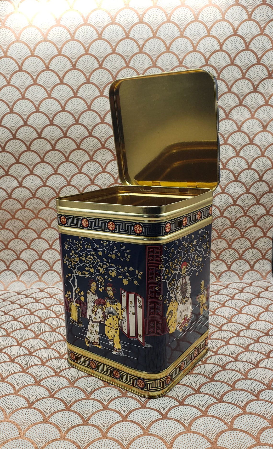 Large CHINOISERIE TEA TIN / Made in England / Large Tea Tin | Etsy