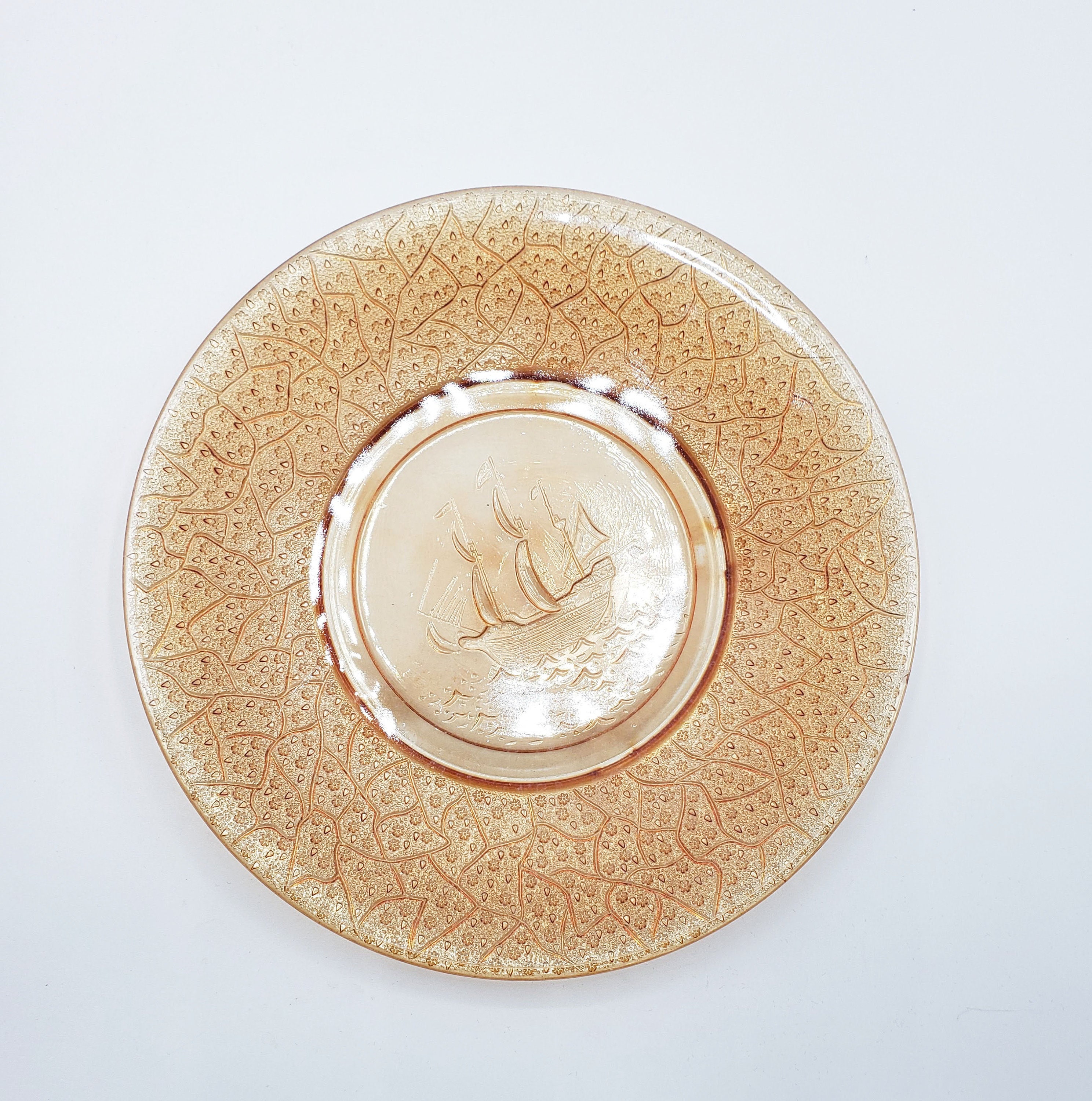 Set of 10 PEACH Colored CARNIVAL PLATES With Ship Motif in the Middle ...