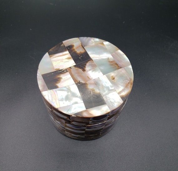 Vintage MOP / TORTOISE SHELL Trinket Box with Pink Ve… - Gem