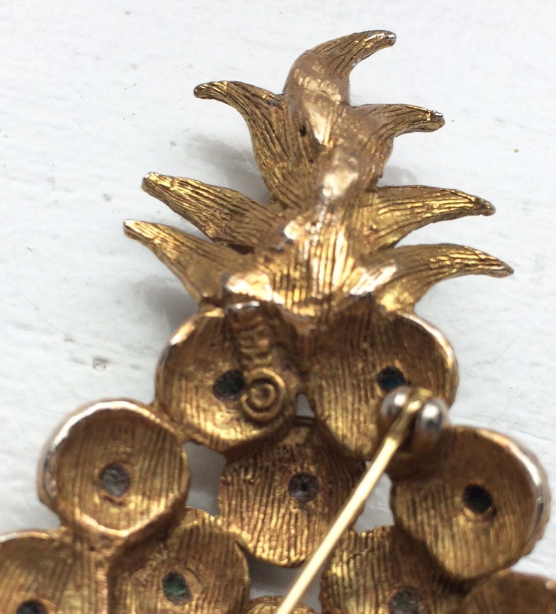 Signed HAR PINEAPPLE Pin/brooch With Turquoise Accents / Vintage HAR Gold Plate Pineapple Brooch ...