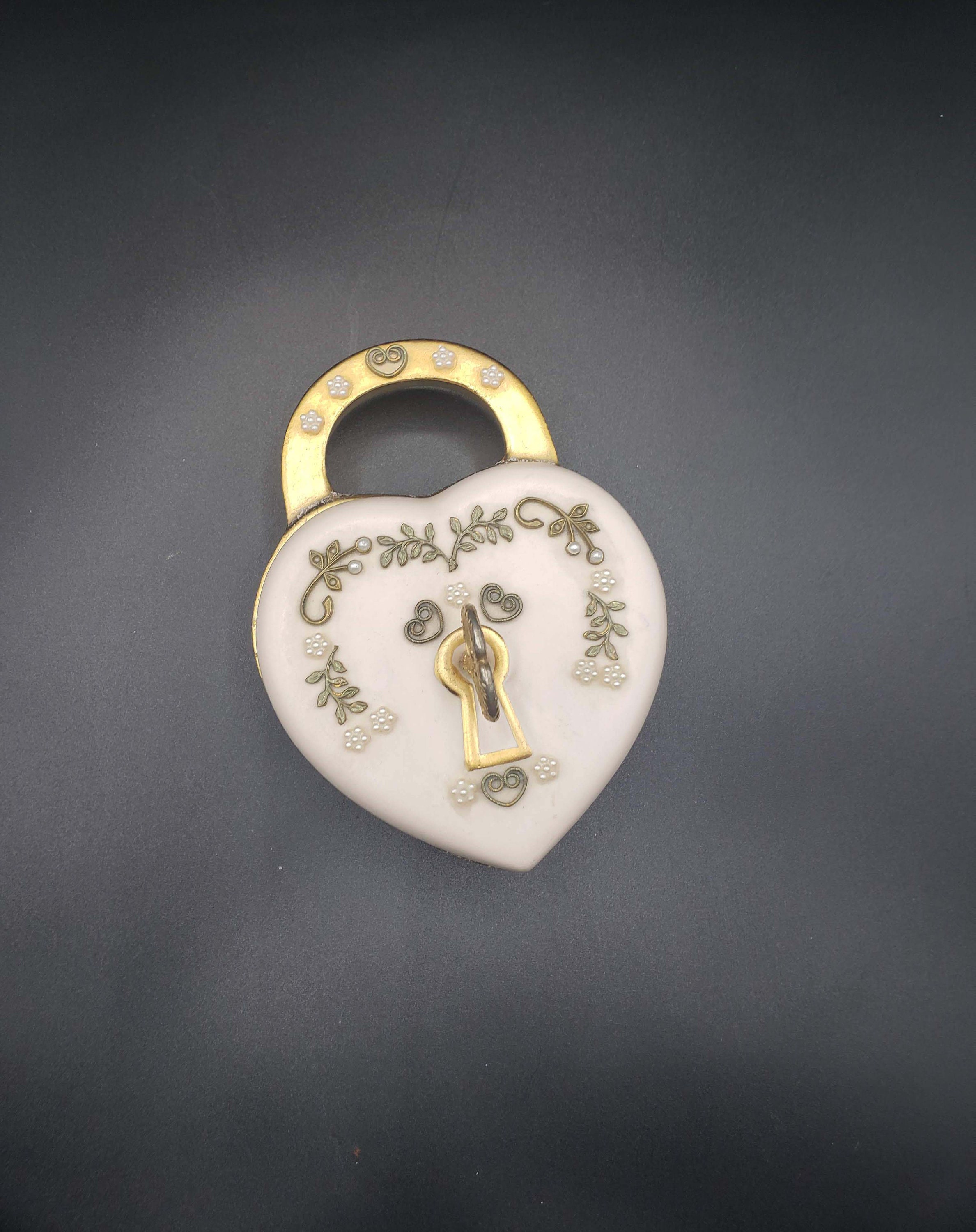 60s Heart With Key Locket Jewel Box / HEART LOCKET JEWELBOX / Heart ...