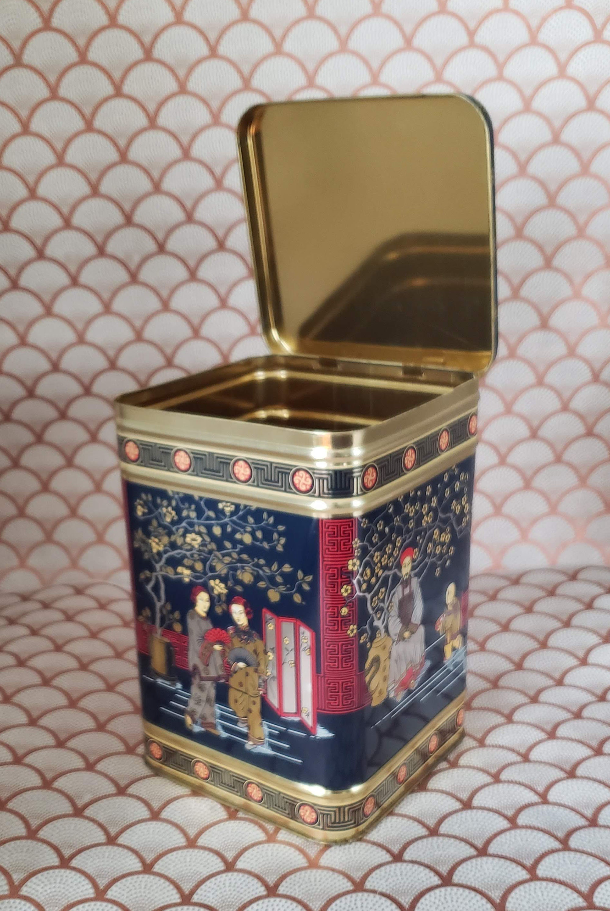 Large CHINOISERIE TEA TIN / Made in England / Large Tea Tin Made in ...