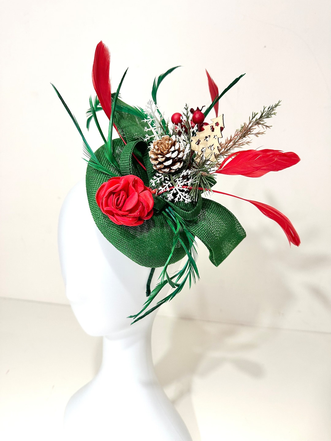 Christmas Fascinator Hat, Green Red Christmas Fascinator Headband,holly ...