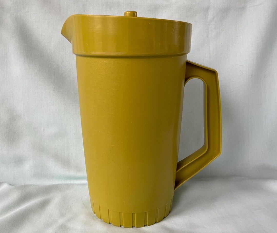 Tupperware 1970's Aocado Green Tupperware Pitcher - Etsy