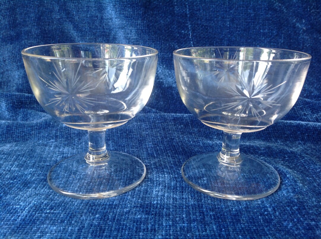 2 Starburst Glass Sherbet or Cocktail Glasses Star Burst Pattern Star ...