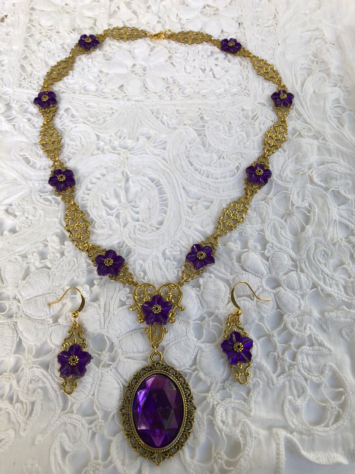 VICTORIAN Style Flower Filigree DEEP PURPLE Acrylic Crystal - Etsy