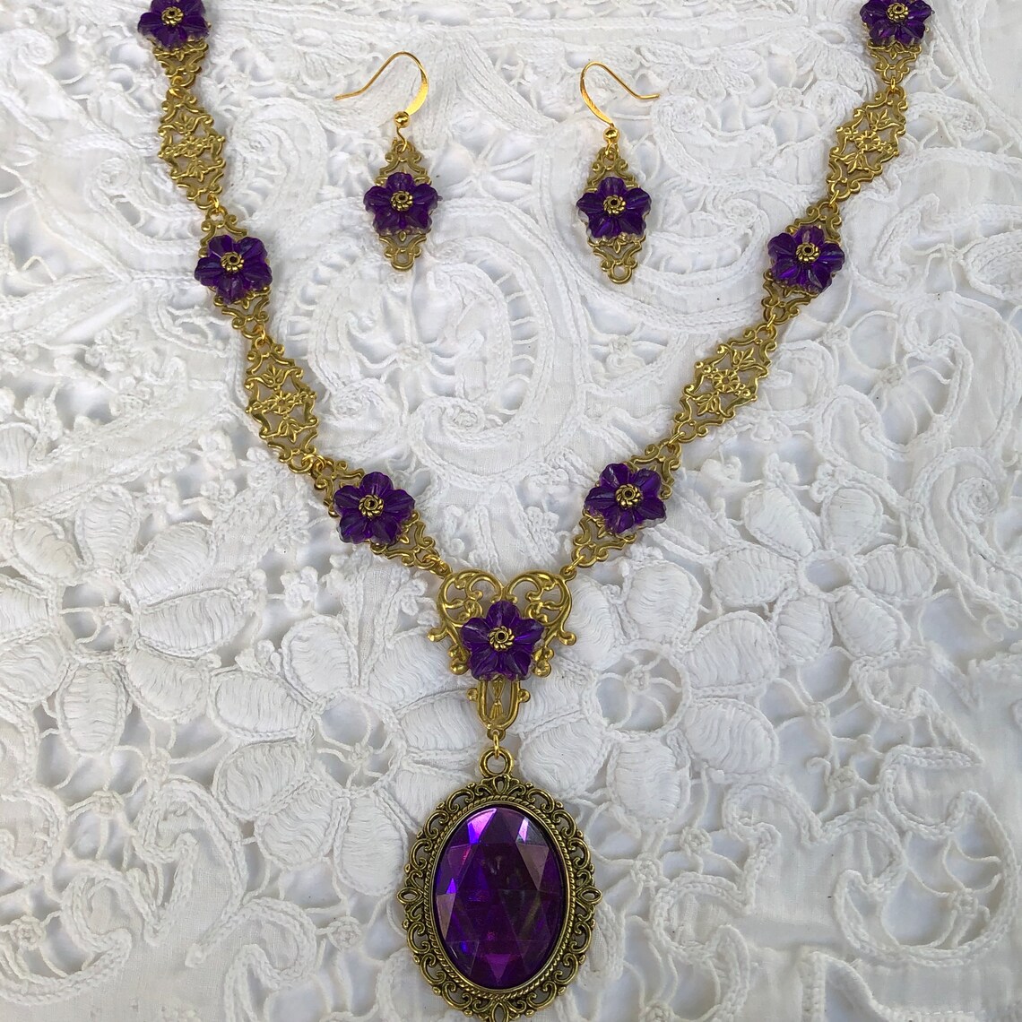 VICTORIAN Style Flower Filigree DEEP PURPLE Acrylic Crystal - Etsy