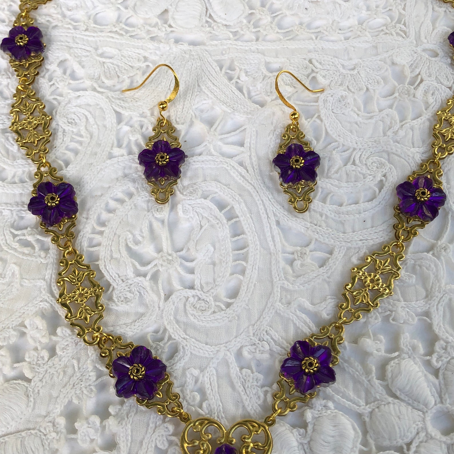 VICTORIAN Style Flower Filigree DEEP PURPLE Acrylic Crystal - Etsy