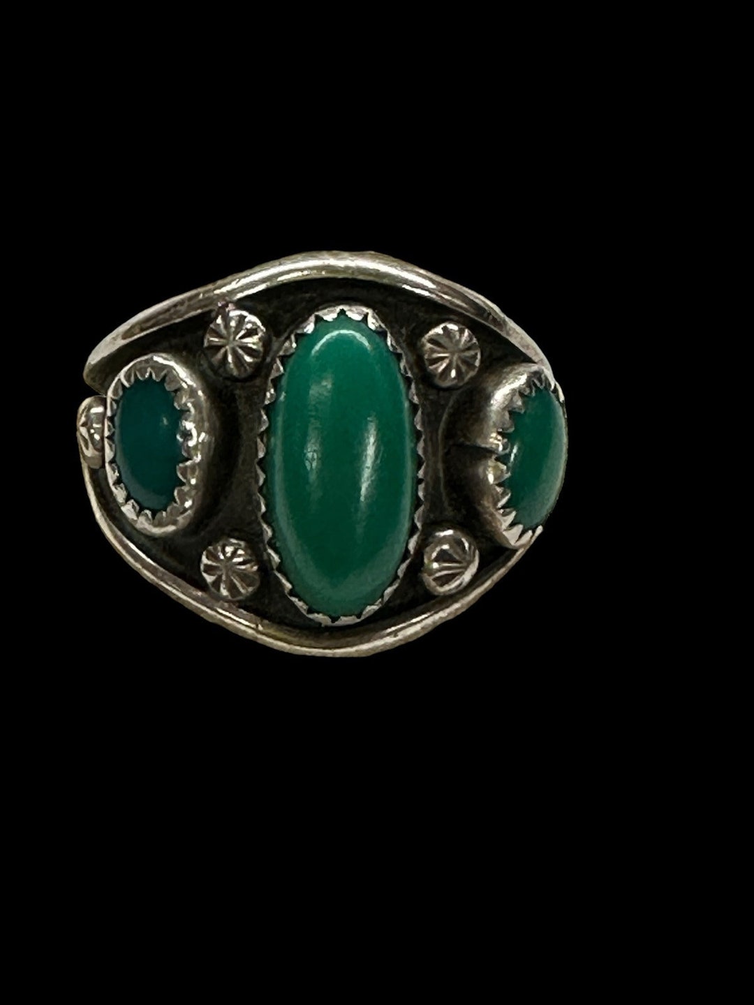 Vintage Native American Southwest Vintage Triple Green Stone Ring10 1/4 ...
