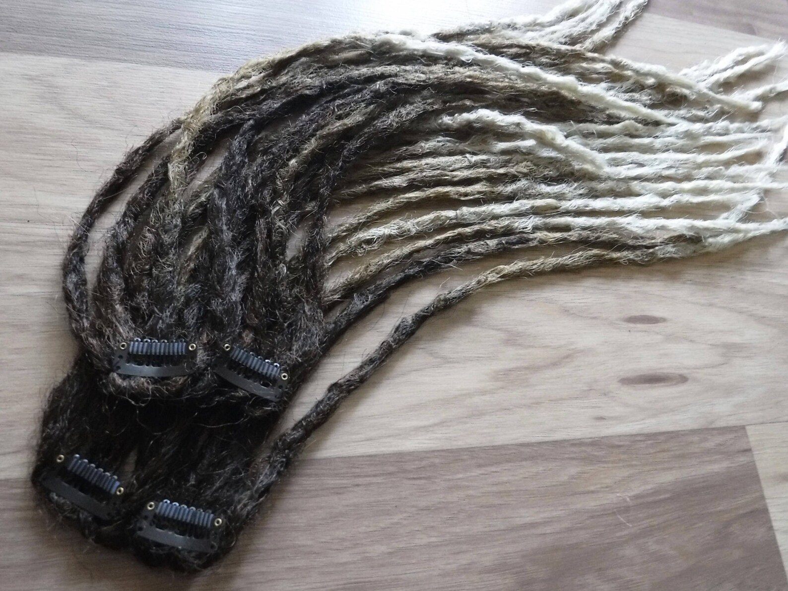 Synthetic Dreadlocks - Ombre Weft Clip Quarter Set of 20 Ends ...