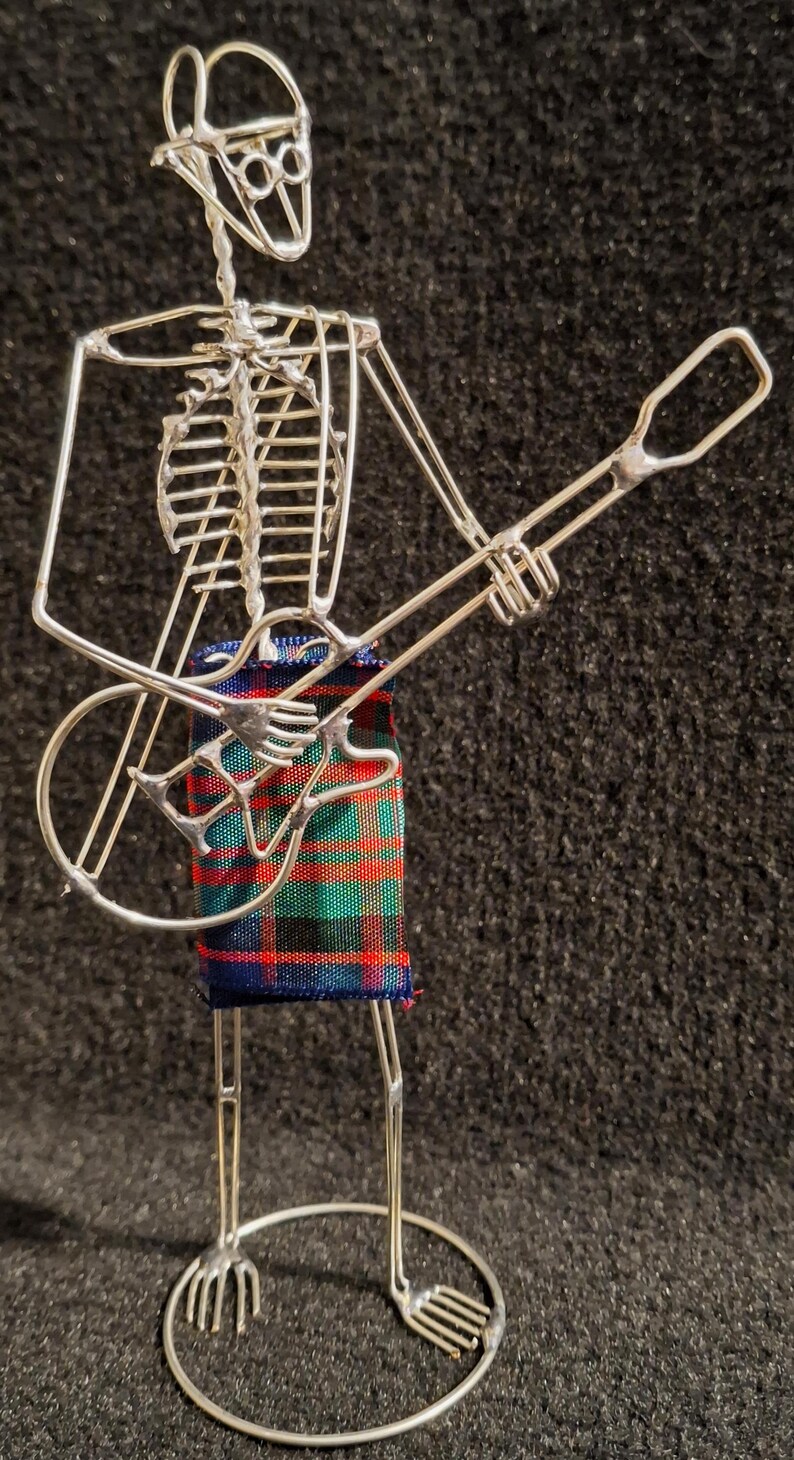 HIGHLAND HARMONIES – Hand-crafted Skeleton Kilted Guitarists in Any ...