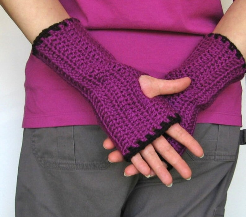 Purple Magenta Crochet Fingerless Gloves with Working Buttons | Etsy