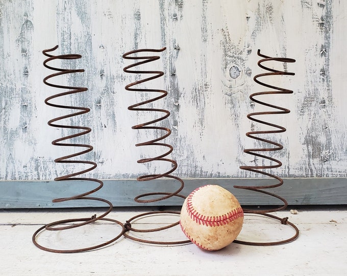 3 Tall Vintage Rusty Bed Springs , Rusted Wire Bedsprings Mattress ...