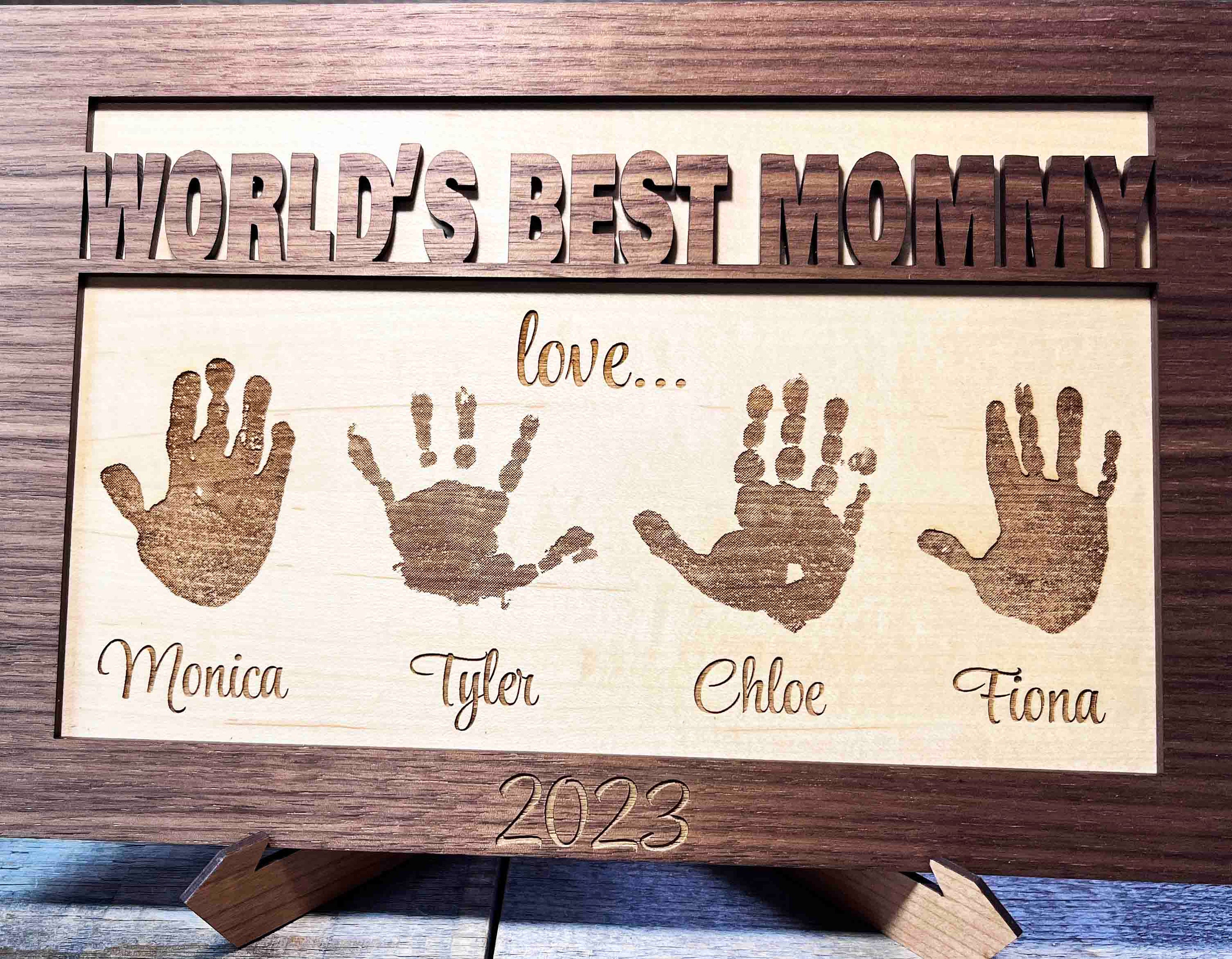 World's Best Mommy Hand or Foot Print Sign Laser Engraved Into Wood - Etsy