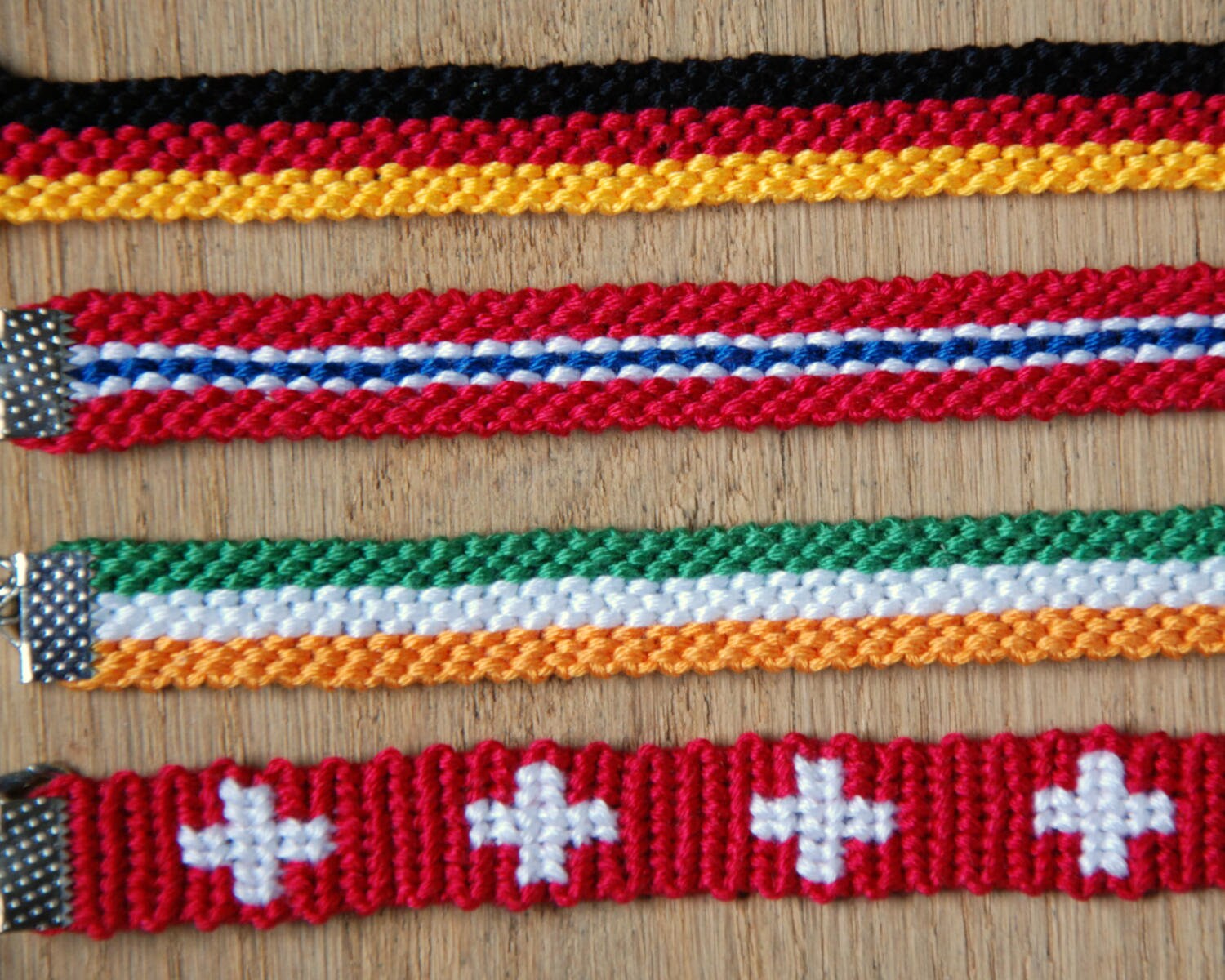 Swiss Flag Bracelet, Friendship Bracelet With Flag of Switzerland and ...