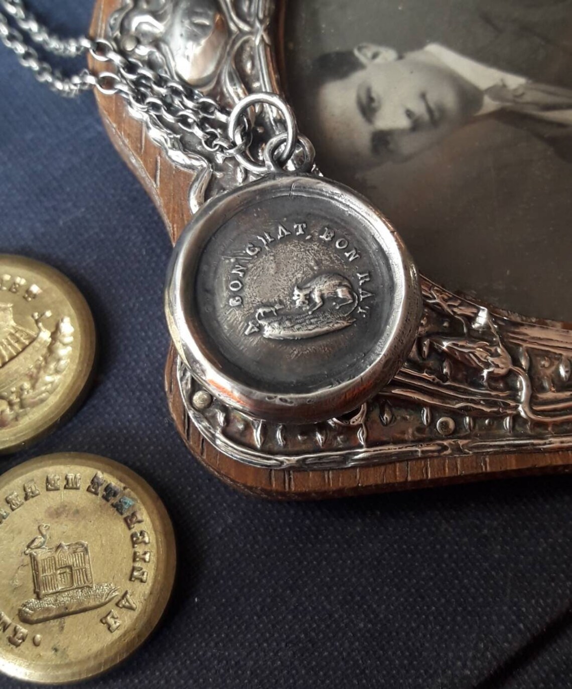 A Bon Chat, Bon Rat..... Antique Wax Seal Pendant. Good Cat, Good Rat ...