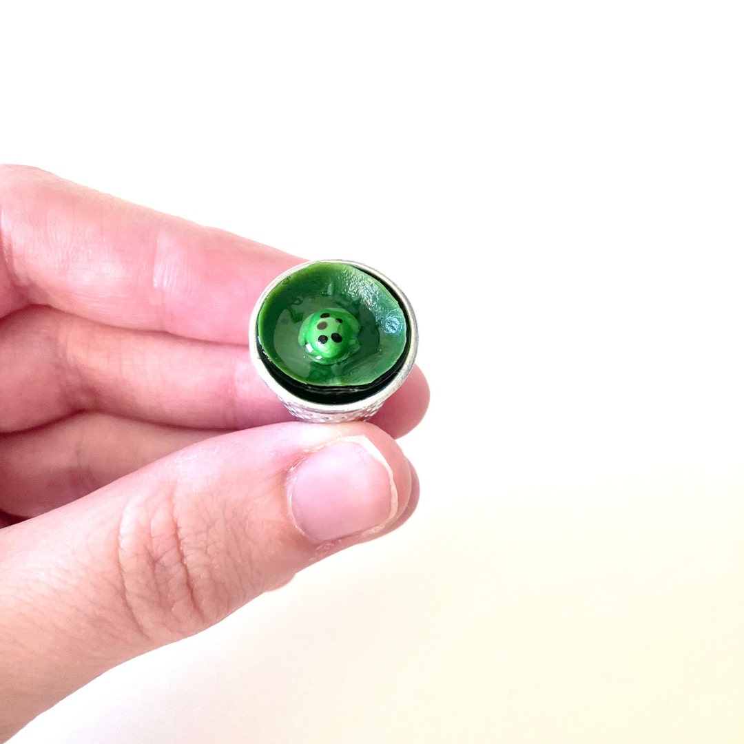 Frog in a Thimble/ Tiny Frog/ World's Tiniest Frog/ Miniature ...
