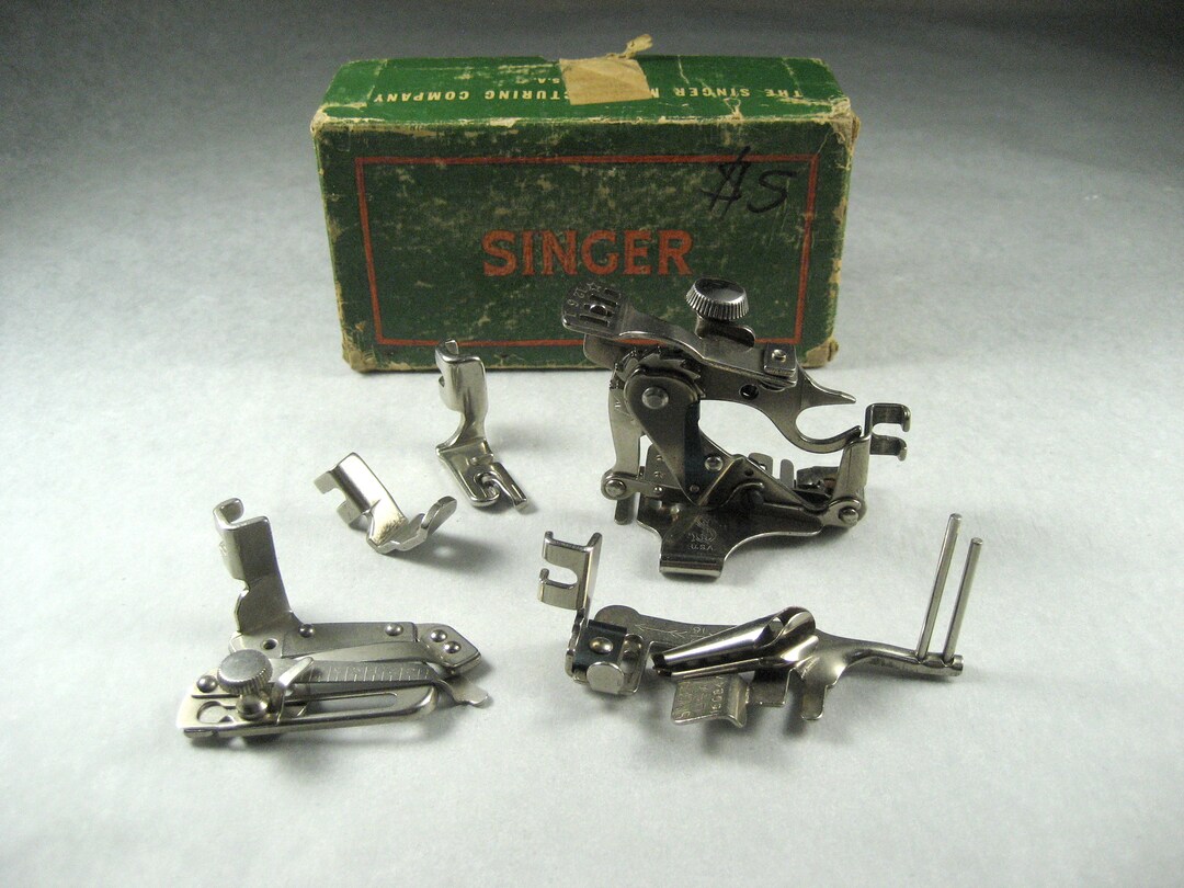 Vintage SINGER Attachments Box Set for Featherweight Low Shank Sewing ...