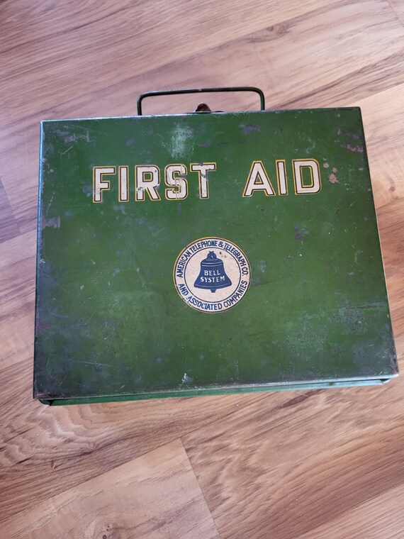 vintage first aid kit - Gem