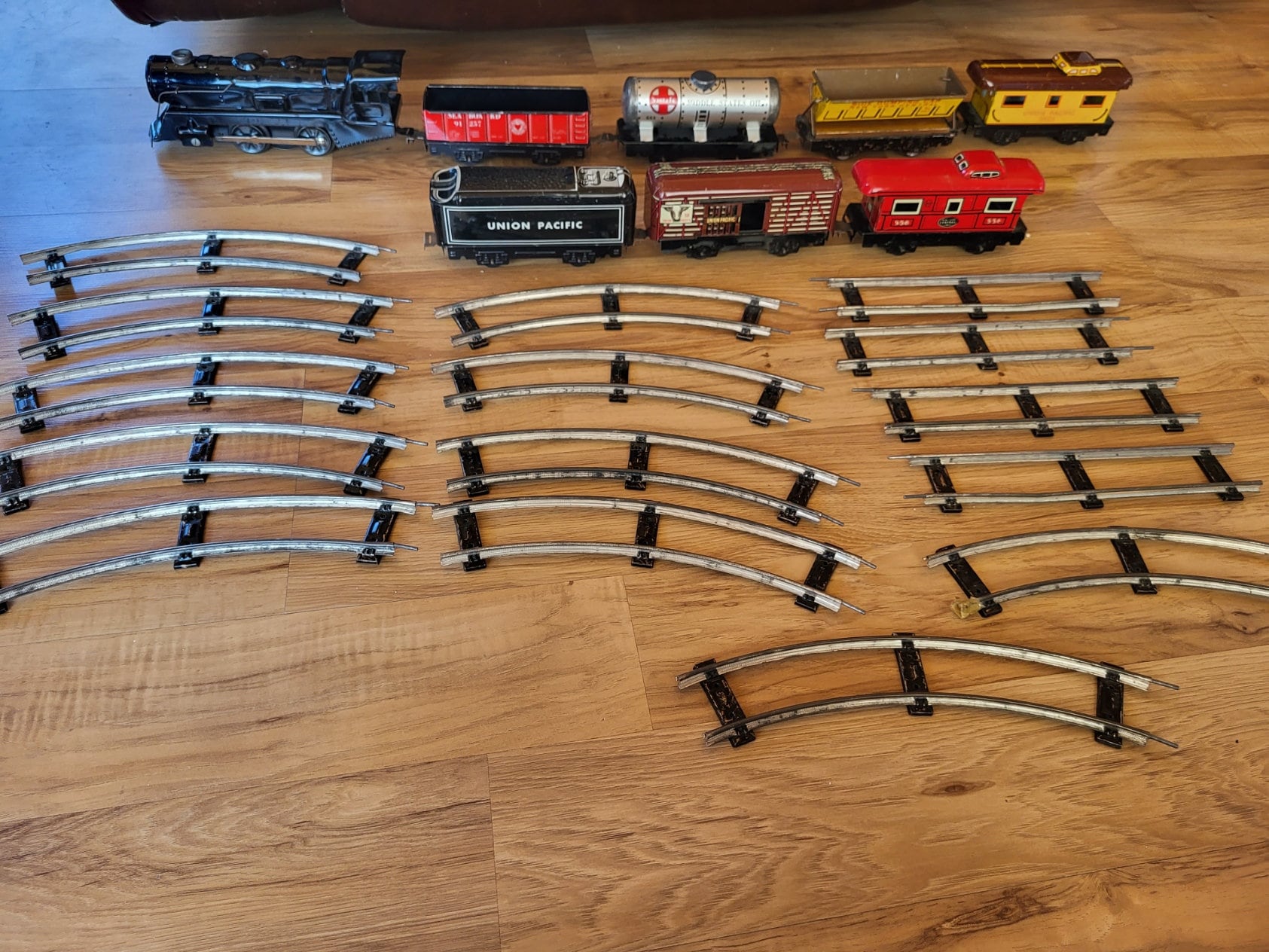 Lot of Vintage Marx Tin Train Cars and Tracks - Etsy