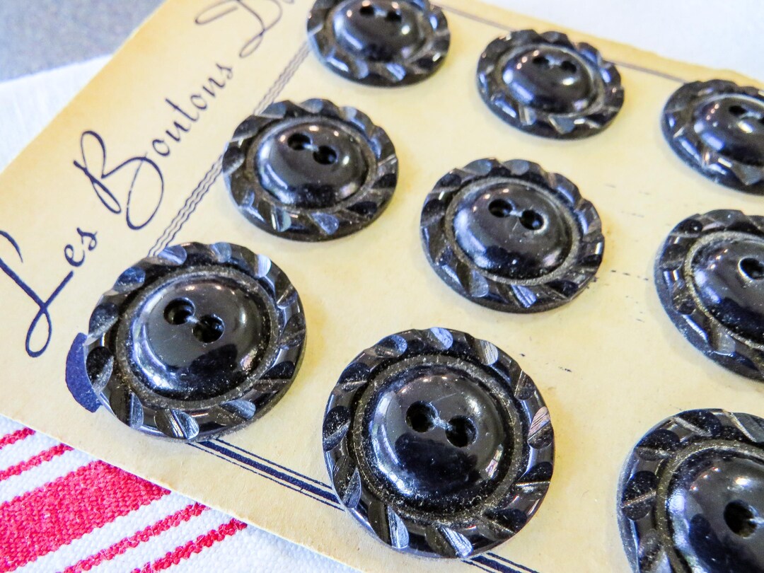 French Vintage Buttons: 2 Original Cards, Black With Pie Crimped Edges ...