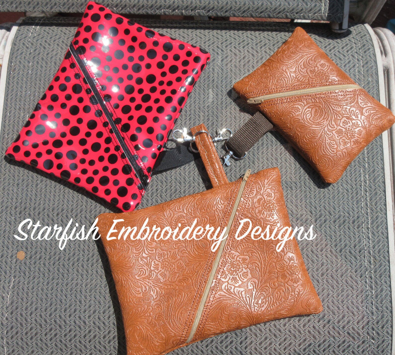 In the Hoop Blank Diagonal Zipper Pouch for Vinyl or Cloth - Multiple ...