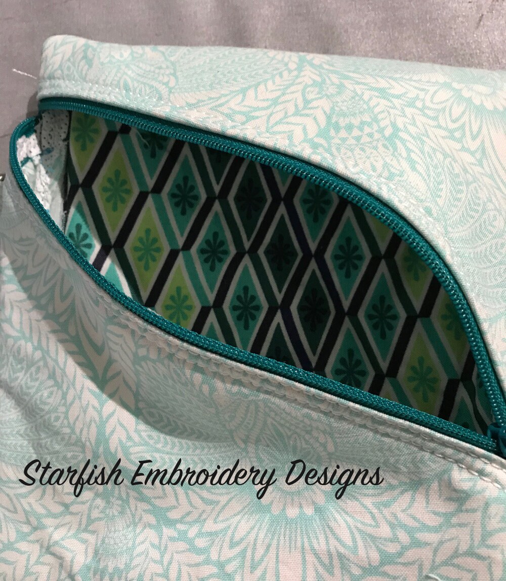 In the Hoop Blank Diagonal Zipper Pouch for Vinyl or Cloth - Etsy