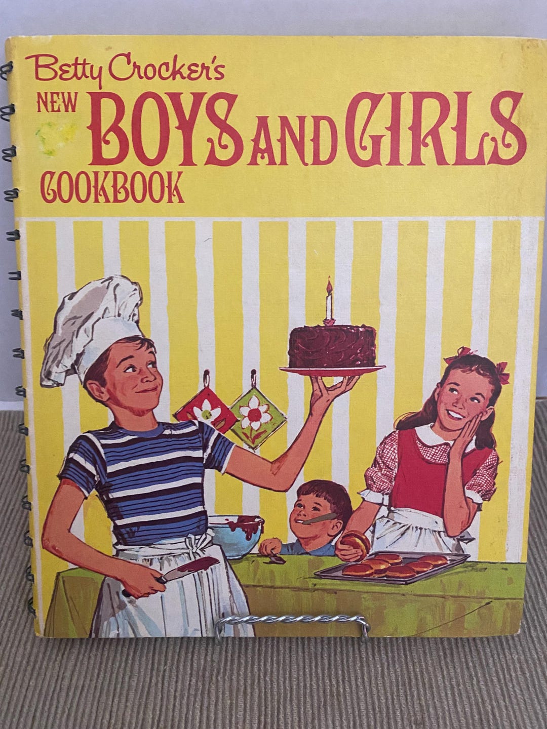 Betty Crocker's New Boys and Girls Cookbook Yellow HC Spiral Vintage ...