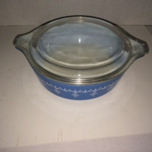 Vintage-pyrex-snowflake-blue- 1 Pt-baking-dish With Glass Lid - Etsy